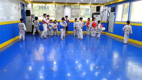 용인대 참 태권도장 2014년 5월30일 4부전진발차기 Youtube