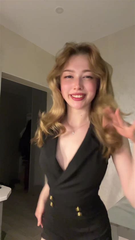 Відео користувача дарочка🐰 Dapi Wi з композицією «original Sound D4vd Tiktok