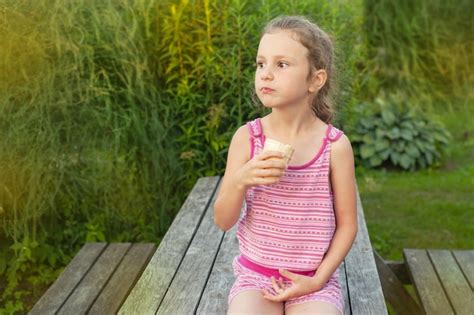 Seite Nackte Maedchen Bilder Kostenloser Download Auf Freepik