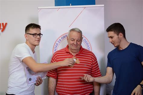 Врачени сертификатите од третиот дел од обуката за Cnc програмери и оператори Меѓународен