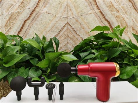 迷你型筋膜枪肌肉放松器震动按摩器颈椎腰部腿部按摩电动冲击枪 阿里巴巴