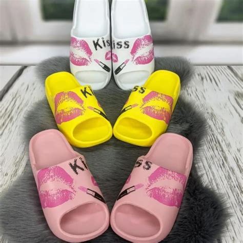 Літні шльопанці — ціна 400 грн у каталозі Шльопанці Купити жіночі речі за доступною ціною на