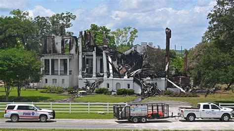 Americas Largest Remaining Antebellum Mansion Burns Down In Devastating Fire Smart News