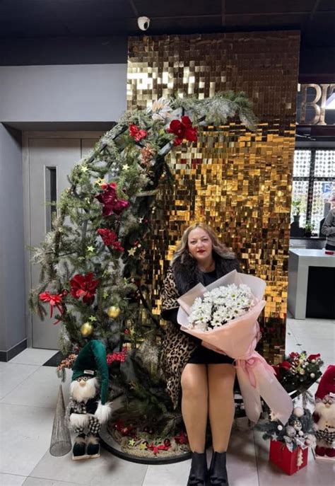 добре крокувати по життю з коханою люблячою турботливою людиною Саме за тебе я щиро дякую