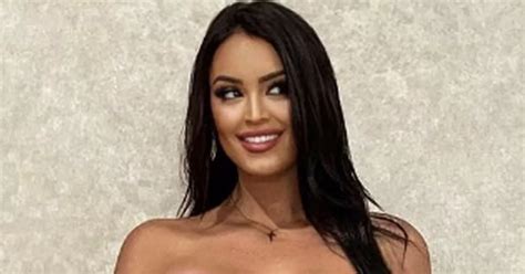 World S Sexiest Tennis Influencer Dubbed Spectacular In Tiny Birthday Outfit Daily Star
