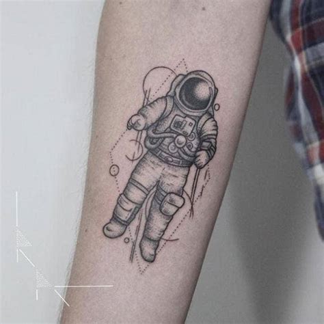 50 Best Dotwork Tattoos And Minimalistic Tattoo Ideas Yourtango