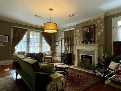 Дома знаменитостей в которых можно остановиться Янва Интернет журнал