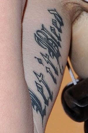 Courtney Loves 6 Tattoos And Meanings Steal Her Style