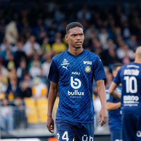 Football Kenji Van Boto Et Adrien Trebel Forfaits Pour Les Rencontres Amicales Des Barea Au