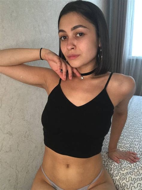 Touch Me If You Want To😉 Scrolller