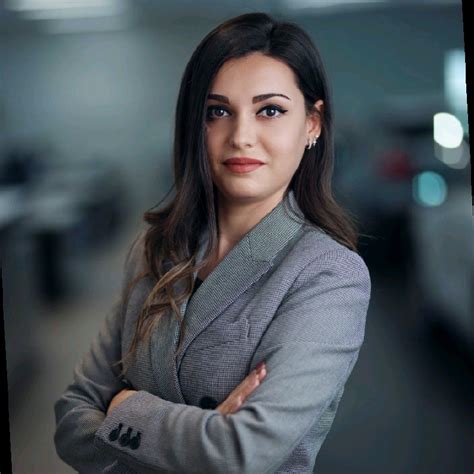 Roberta Passalacqua Audi Bdc Manager Volkswagen Cex Manager Responsabile Bdc And Crm Pvv