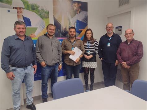 Comitiva Entrega Documentação Visando Construção Do Prédio Da 3ª Idade Em Tucunduva Jornal