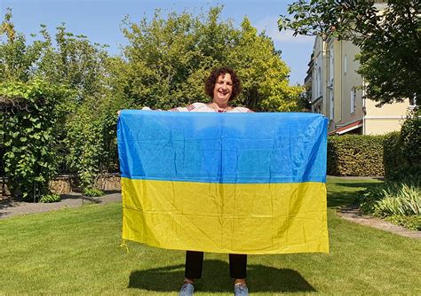 ЄС та Британія привітали українців з Днем державного прапора