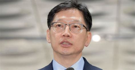 김경수 가석방 또 무산원유철·최흥집은 출소