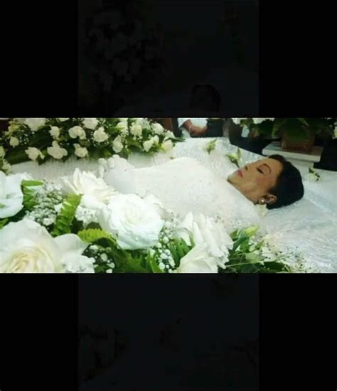 හෙළ සිනමාවේ නිධානය ආකාස කුසුම මෙලෙස පරවී ගියා 🥀 Malanifonseka Shorts Youtube