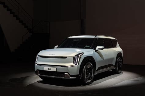 第二排座椅可 180 度轉向！台灣第四季開賣的 Kia Ev9 大型純電休旅首發亮相ddcar 電動車