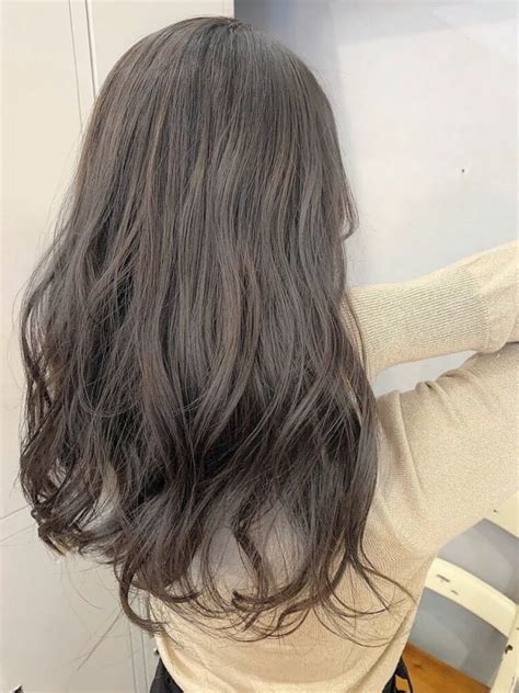 ダークグレージュヘアカラー特集！暗髪でも透明感がほしい女性におすすめ♪ Folk