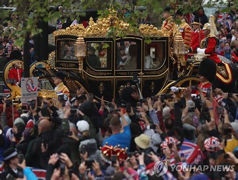 마침내 열린 찰스3세 시대…왕의 행렬로 영국 대관식일정 시작 나무뉴스