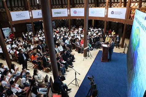 “Уур амьсгалын өөрчлөлт ба хүүхэд залуучууд” чуулганд 500 гаруй хүүхэд залуус оролцож байна