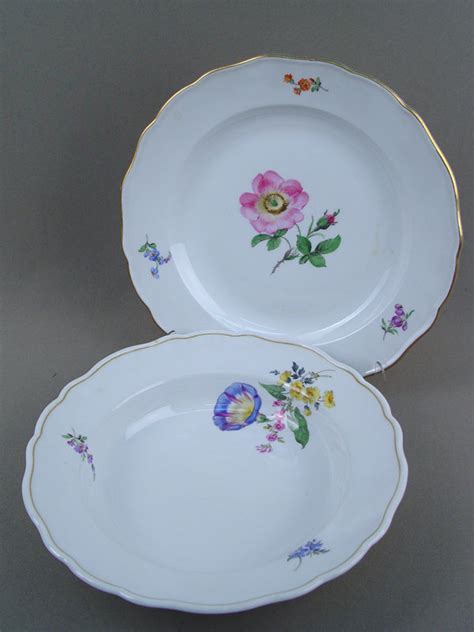 Столовый комплект «Цветы глубокая тарелка и подстановочная тарелка фарфор роспись Германия
