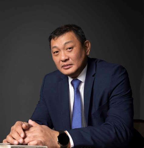 Приморский чиновник и журналист уволился после скандала с публичным