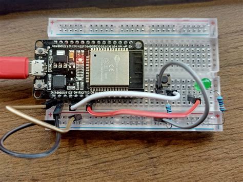 Projek 3 Sistem Embedded Esp32 Sensor Internal Sensor By Ivan