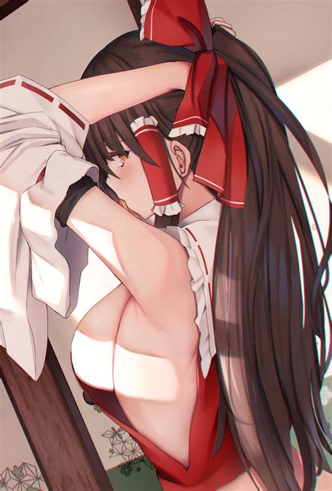 Hakurei Reimu Touhou Drawn By Liya Danbooru