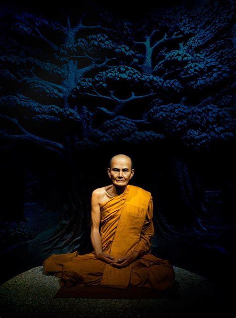 หลวงปู่ตื้อ อจลธัมโม พระอรหันต์ สายหลวงปู่มั่น