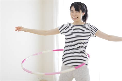 フラフープの方法・やり方・手順や使い方・流れなどについて 色々なカテゴリの方法や利用・使い方など 方法ラボ