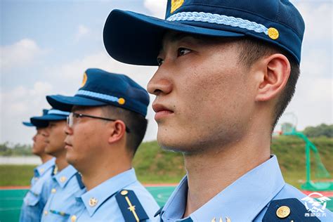直招军官pk军队文职哪个更好？两者有什么区别？ 知乎