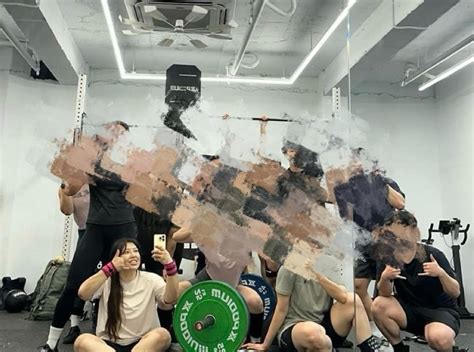 크로스핏 내향인 내향인의크로스핏 일년반 정도 했는데 친한 사람이 없어요…… 진짜 단 한명도 ㅋㅋㅋㅋㅋㅋㅋㅋㅋㅋㅋㅋ 인사하며 아는