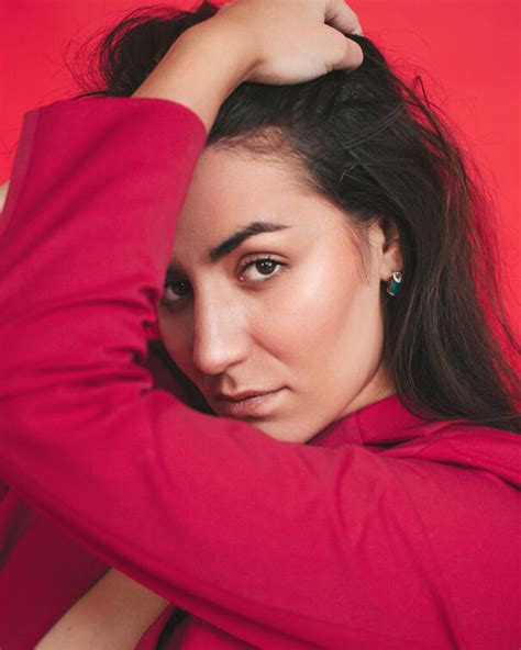 Non Sexual Womanly Traits That Men Find Attractive DeMilked