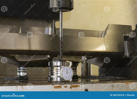 The Tool Length Offset Measurement Process By Tool Presetter On CNC Machining Center Stock Photo