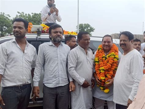 Samandar Patel Took Membership Of Congress समंदर पटेल ने ली कांग्रेस की सदस्यता गाड़ियों के