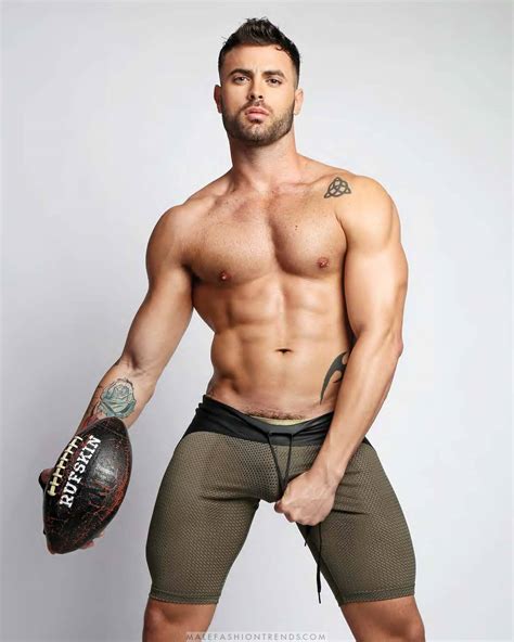 Andrew Corvin Para Dna Magazine Por Jorge Freire Y Abel Cruz Male