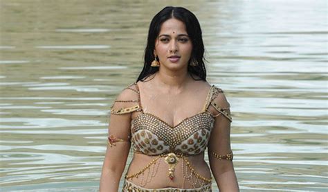 Anushka Shetty Hot Hd Images Hothdwallpapers P