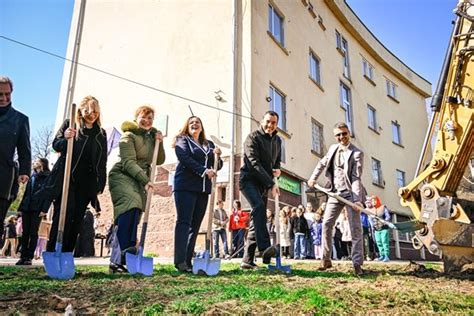 Разширяват 83 о училище в София