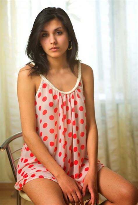 Pakistan Xnxx Pretty Indian Slut Posing Naked