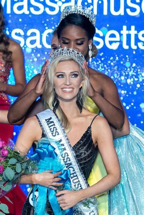 Kelly Ogrady Missmausa Twitter Miss Usa Sabrina Fashion