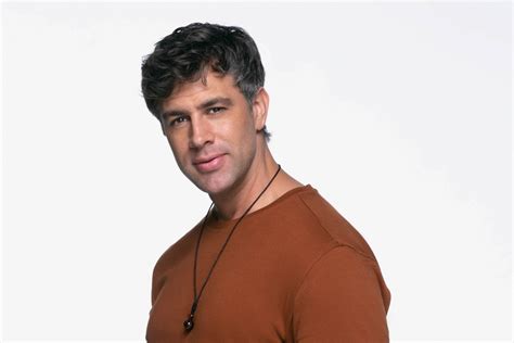 Christian De La Campa Discusses Vuelve A M