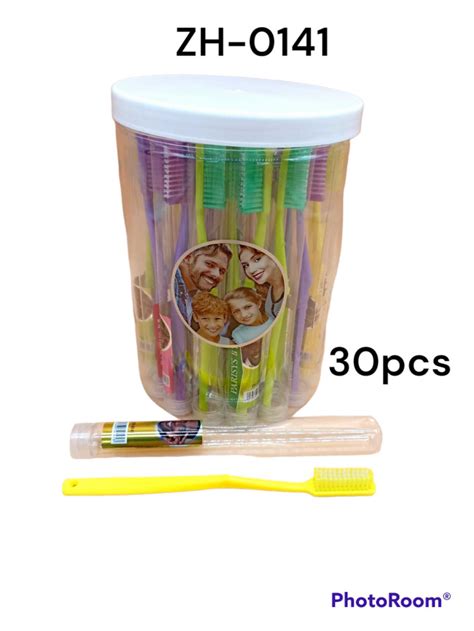 Per Piece Colgate Classic Deep Clean Hanging Toothbrush Lazada Ph