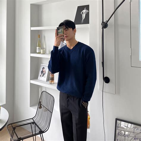 플라이데이 캐시미어 혼방 소재로 부드러운 터치감💜 다양한 코디에 활용할 수 있는 활용도 높은 제품🤩💗