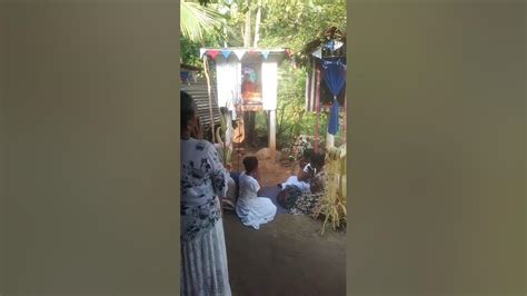 කුරුණෑගල ශ්‍රී මහා බදුරකාලී සූනියම් දේවාලයේ තෙරුවන් වැඳ දෙවියන්ට පින්දීමේ අවස්ථාවක් 0740299923