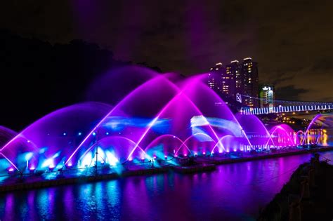 碧潭水舞煙火秀「這天」限定登場！3 分鐘花火點亮新店夜空 「最佳觀賞點」快筆記 上報 生活