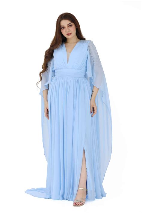 فستان سهرة سماوي فاخر المصمم الحديث