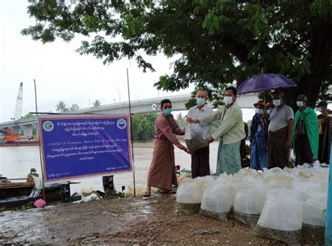 ဝါးခယ်မမြို့နယ်တွင် ငါးမွေးတောင်သူများအား ငါးသားပေါက်ကောင်ရေ ၂၅ သိန်းက