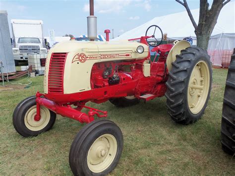 Cockshutt 35 Deluxe Widefront Tractor