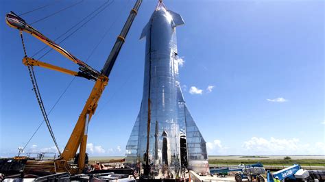 宇宙企業spacexが次世代宇宙船「スターシップ」を公開、zozo前澤元社長らの月旅行で運用される予定 Gigazine