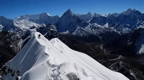 Lobuche Peak Climbing 21 Days Adventure For 2024