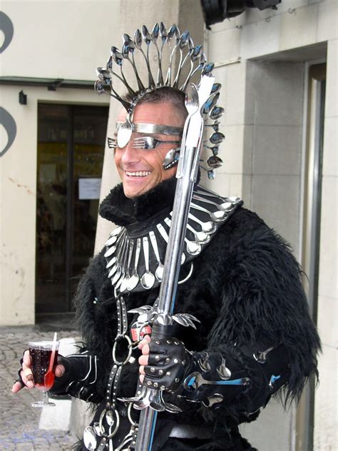 무료 이미지 남자 동상 초상화 사육제 의류 차려 입다 얼굴 제전 기괴한 훌륭하게 꾸민 큰 건방진 복장 패널 머리 장식 3543x4724